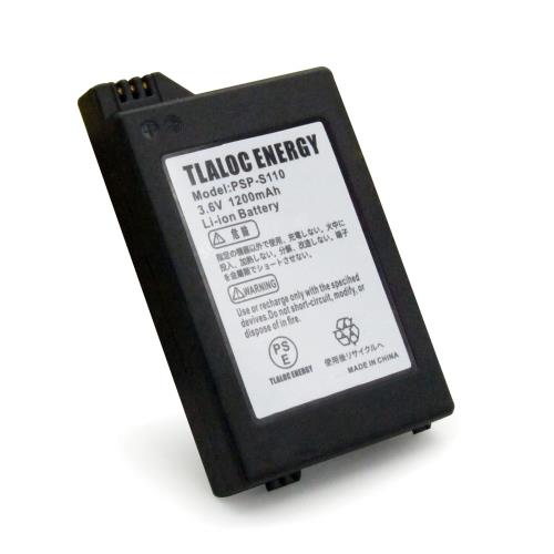 型番：PSP-S110 電圧：3.6V 容量：1200mAh。サイズ：L = 5.6cm、W = 3.5cm、H = 0.9cm 対応機種：PSP2000シリーズ/PSP3000シリーズ。 ※PSP1000に対応できません。 交換返品対応：...