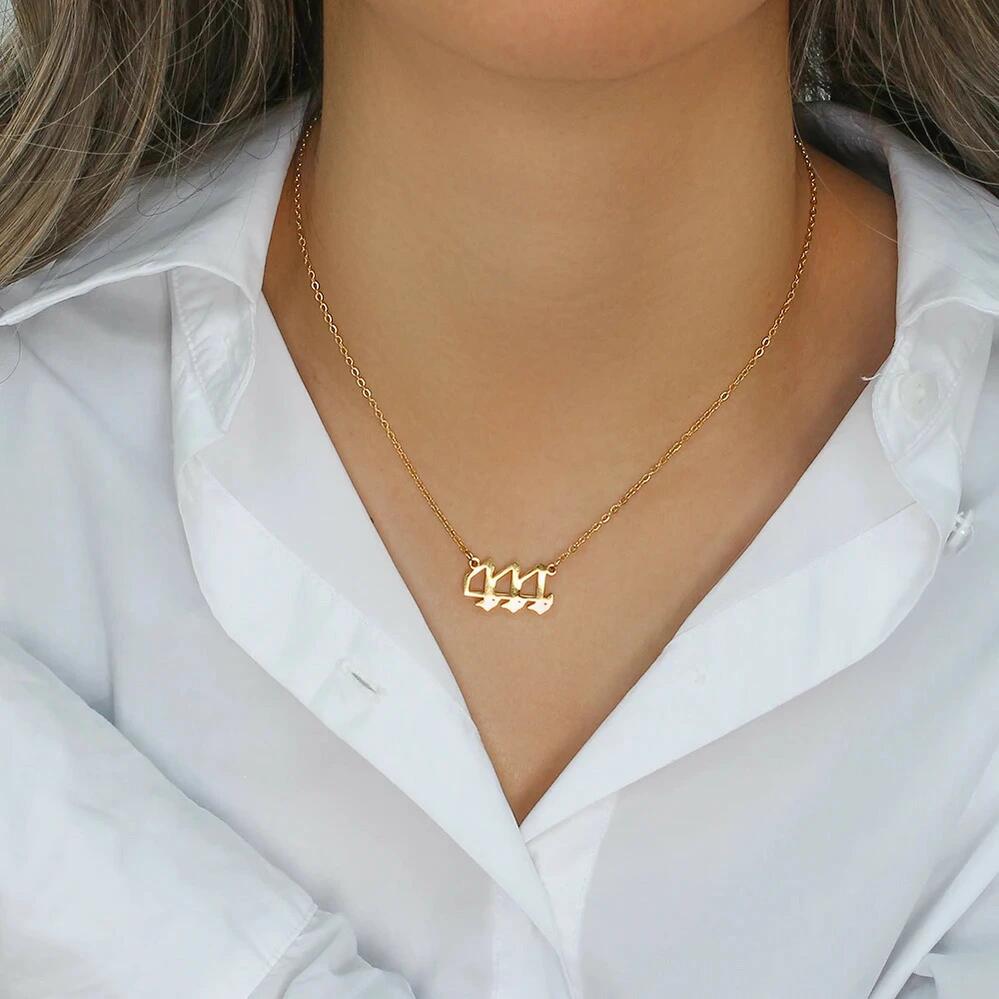 本商品は海外からの発送となり到着までに2週間程度を頂戴します。予めご了承くださいませ。商品名チタン スチール ゴールド プレート 古代 ラッキー 天使 数字 ナンバー ネックレス レディース ステンレス パーソナライズ スペック重要懸念化学...