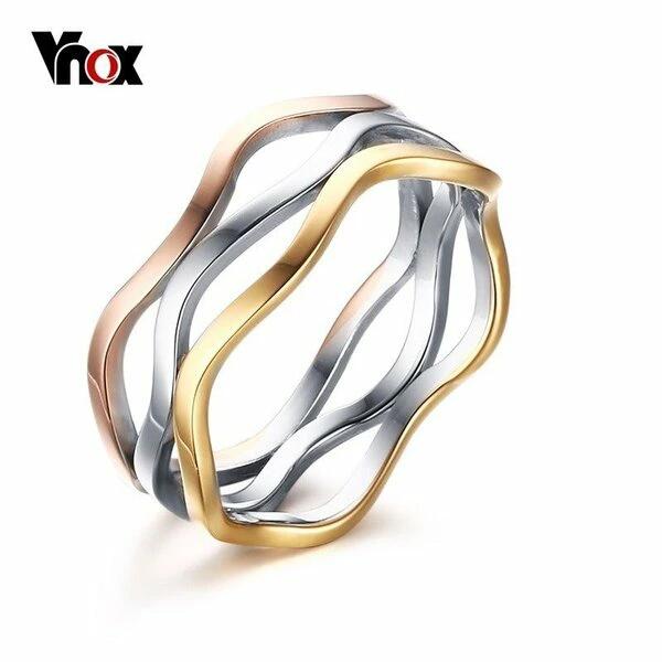 海外からの発送となりお届けに2週間程度を頂いております。予めご了承くださいませ。商品名指輪 リング レディース レディースリング エンゲージメント エレガント ファッション ジュエリー 結婚式 色 ギフト 3 カラー ボックス金属の種類:ス...