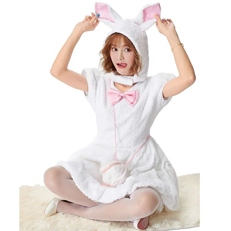 商品詳細商品内容ワンピース、フード素材ポリエステル、綿サイズバスト96cm　ウェスト82cm　着丈85cmカラー 写真参考在庫について当店では複数店舗で在庫を共有するシステムとなっております。そのため、ご注文後に商品が品切れとなっている場合...