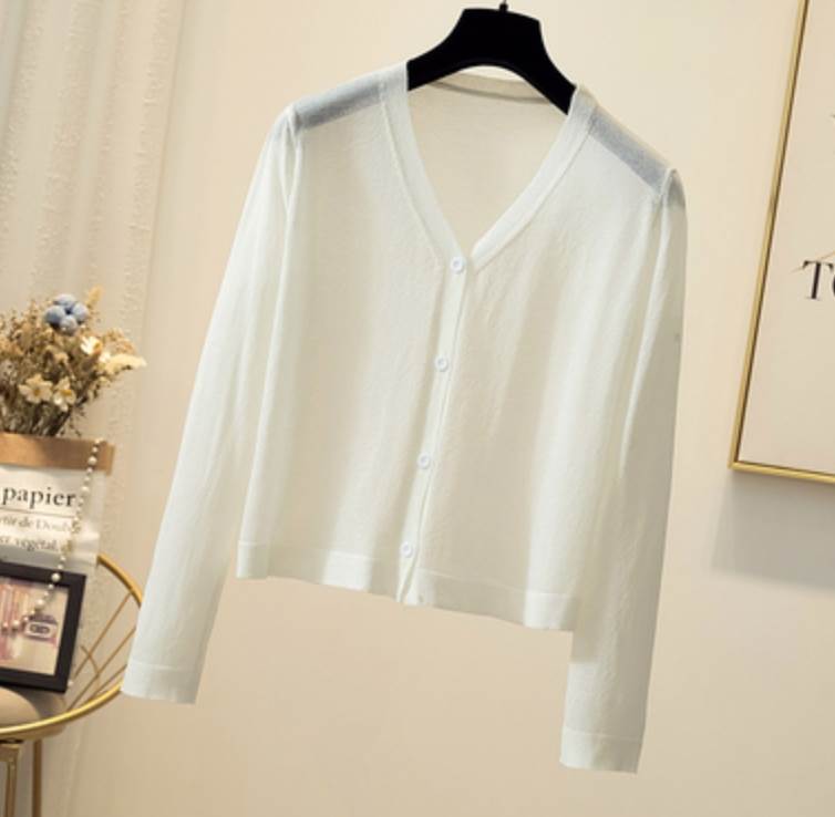 マルチに着用できるカーディガン。日除けに着用できるアイテム。色展開 ホワイト アプリコット イエロー オレンジ グリーン グレー ブラックサイズ Fサイズ(cm)F /着丈 49 /バスト 80-100 /肩幅 35《商品について》※当ショ...