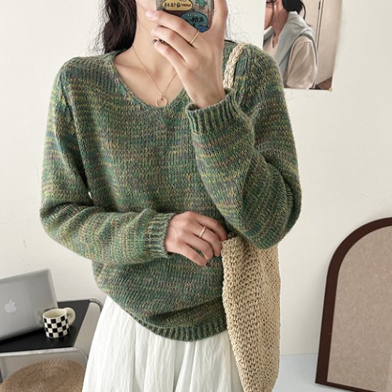 商品説明Vネックで首回りをすっきりと魅せてくれるニットセーター。ミックスカラーがおしゃれ。デイリーに着ていただける一着です。カラーピンク、グリーンサイズS、M、L、XLS着丈：55cmバスト：106cm袖丈：62cmM着丈：56cmバスト：...