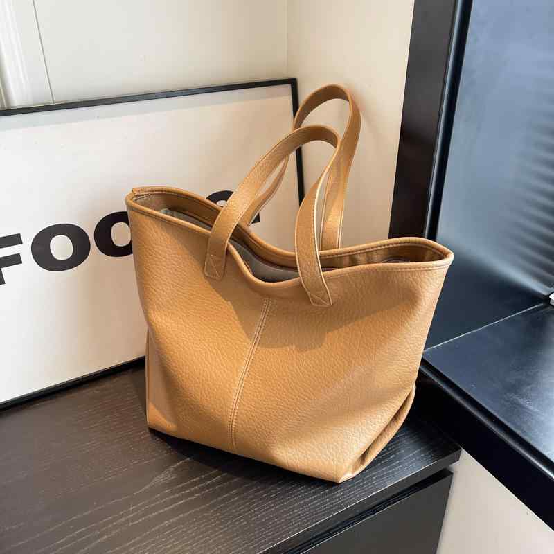 ・カラー: ブラック、カーキ、ブラウン・スタイル: シンプル・素材: PU・バッグのタイプ: トートバッグ・バッグのサイズ: 中・特徴: ステッチ・裏地: 合成皮革・形状: バケット型・開閉方法: ファスナー・内ポケット: ファスナーポケッ...