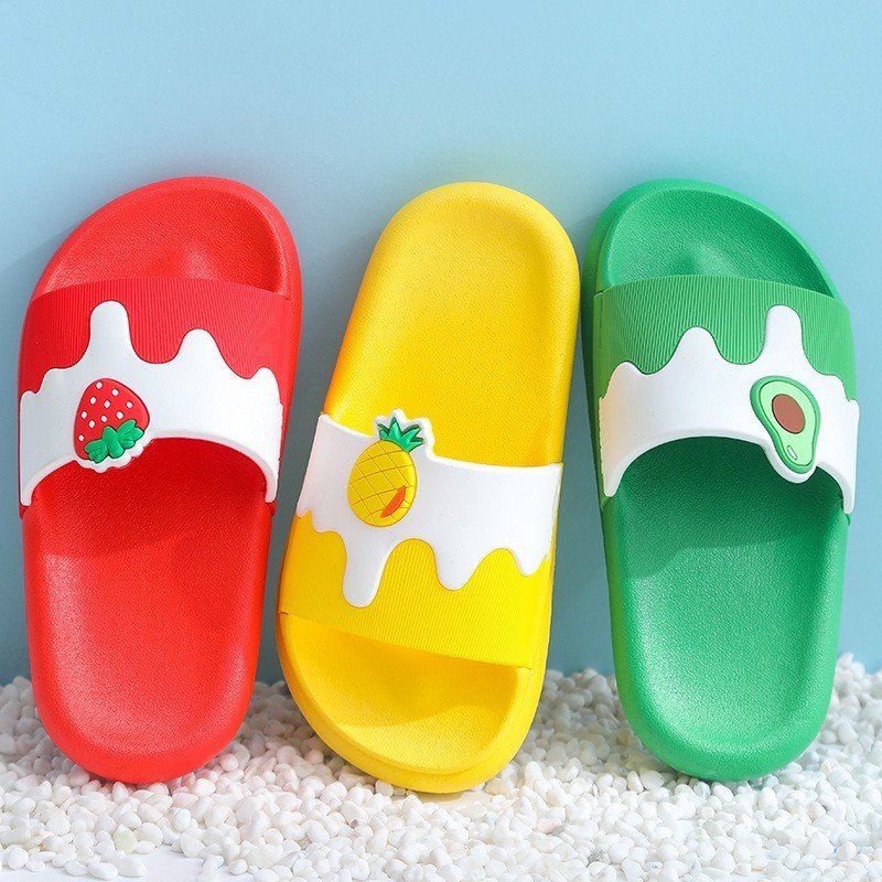 製品の説明スリッパ シャワーサンダル キッズ 子供用サンダル 子供靴 ジュニア ビーチサンダル シューズ 夏 アウトドア 散歩 サンダル スリッパサンダル メイン素材：PVC カラー： レッド　イエロー　ピンク　グリーンサイズ:22-23（...