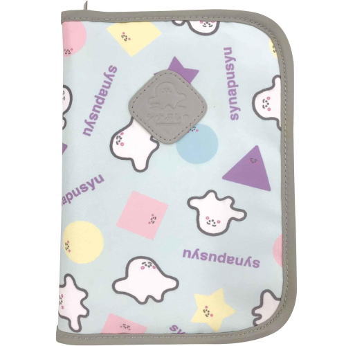 商品名 シナぷしゅ マルチケース【母子手帳ケース】 作品名 シナぷしゅ 商品説明 赤ちゃん向けテレビ番組『シナぷしゅ』の便利なマルチケースです！母子手帳ケースや保険証、診察券もこのケースにまとめておけば、お出かけの時にさっと持ち出せます。ペ...