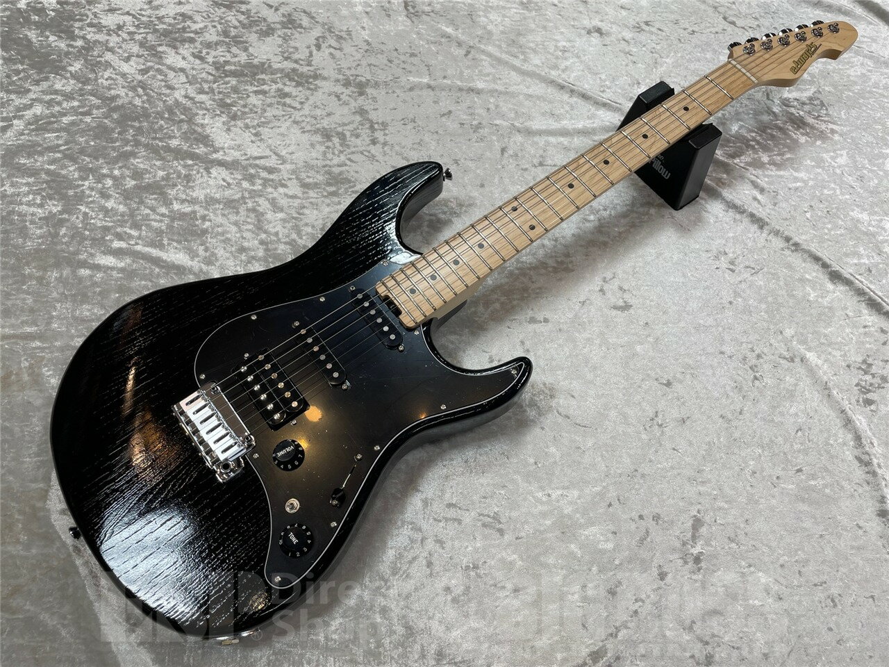 ■商品説明 ESP / Navigatorの遺伝子を受け継ぐ国産ブランドEDWARDS(エドワーズ）。 ESP SNAPPER直系の遺伝子を持つ、E-SNAPPER-AS。 お手元にとりやすいお値段で、ESP直系のクオリティを体感していただ...