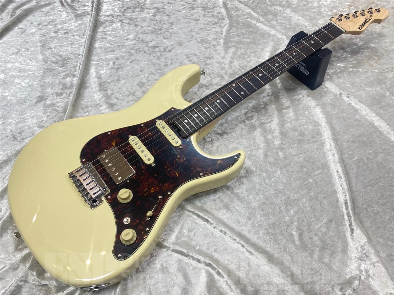 ■商品説明 ESPブランドの最新仕様アップデートを受け、EDWARDSの人気モデル E-SNAPPER も同仕様に準じたリニューアルを施し、改めてラインナップへ加わりました。 従来同様、E-SNAPPERはボディ材と指板材の組み合わせによる...