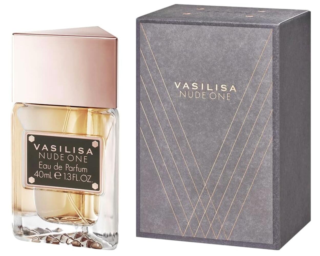 VASILISA 私を印す、香りとともに 爽やかで驚くような グルマンの甘い香りが、 あなたを印づける。 【 リッチで甘美なアップルプラリネの香り 】 TOP：アップル・シトラス MIDDLE：ハニーサックル・ガーデニア LAST：プラリネ...