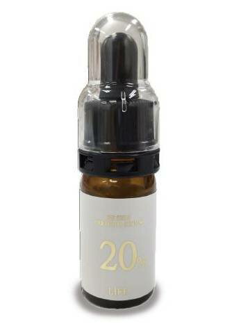 リスキン プレミアムセラム LIFE20 5ml最先端美容成分「ヒト幹細胞培養液エキス」をリポソーム化、高濃度20％配合した美容液。内容量5mlご使用方法洗顔直後、必ず水分をタオルオフしてから塗布してください。※塗布後はいつも通りのお手入れ...