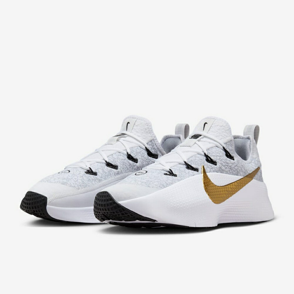商品説明 NIKE LEBRON TR 1ナイキ メンズ バスケットボール シューズ カラー サイズ詳細 ●サイズ感は若干小さめですので、普段お履きのサイズより0.5cm大きいサイズを選ばれると良いかと思います。 ●普段履かれているサイズで...