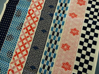 素材 綿100％ サイズ 約34×90cm 注意 商品画像は実際のものと多少色味が異なる場合があります。 予めご了承くださいませ。 てぬぐいの上下の「端」は昔ながらの「切りっぱなし」となっております。 使い始めはほつれてきますが、ほつれてき...