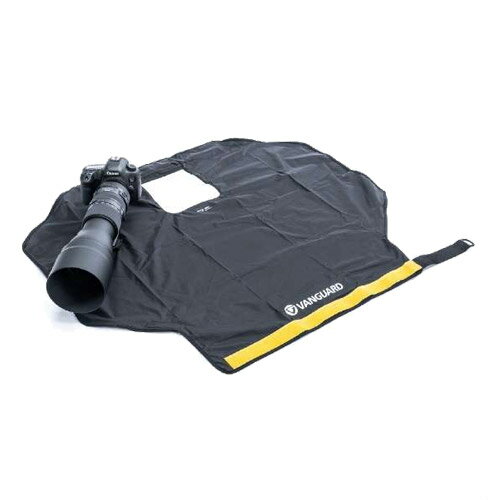 ■突然の雨からもギアを守る■簡単セットアップでイライラなし■透明なTPUの窓で液晶画面の使用・ボタン操作・ファインダーの確認が可能■あらゆる手の大きさにフィットし、左側はピント調整のため2段階に角度調整が可能■カメラストラップを取り付け肩や...