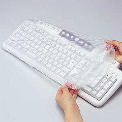 ●どんな形状のキーボードにも使えます。※ただし、小型キーボード・ノートパソコンには対応しません。●薄いのに破れにくいシルクロン素材。●裏面に巻き込むので水やホコリもよせつけません。
