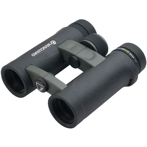 倍率:8倍 対物レンズ有効径(mm):32 1000m先の視界(m):126 実視界(°):7.2 最短合焦距離(m):2.0 ひとみ径(mm):4.0 アイレリーフ(mm):17.5 明るさ:16 質量(g):540 サイズ(L x W ...