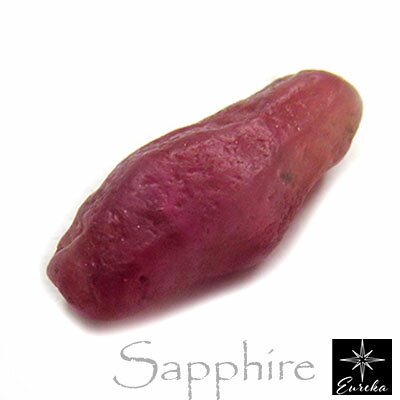 ＜こちらの商品について＞ サファイアは「ダイヤモンド・ルビー・エメラルド」と並ぶ世界四大宝石としても有名で、その深く美しいブルーは「ロイヤルブルー」「コーンフラワーブルー」と呼ばれ宝飾品として愛されてきました。またダイヤモンドに次ぐ非常に高...