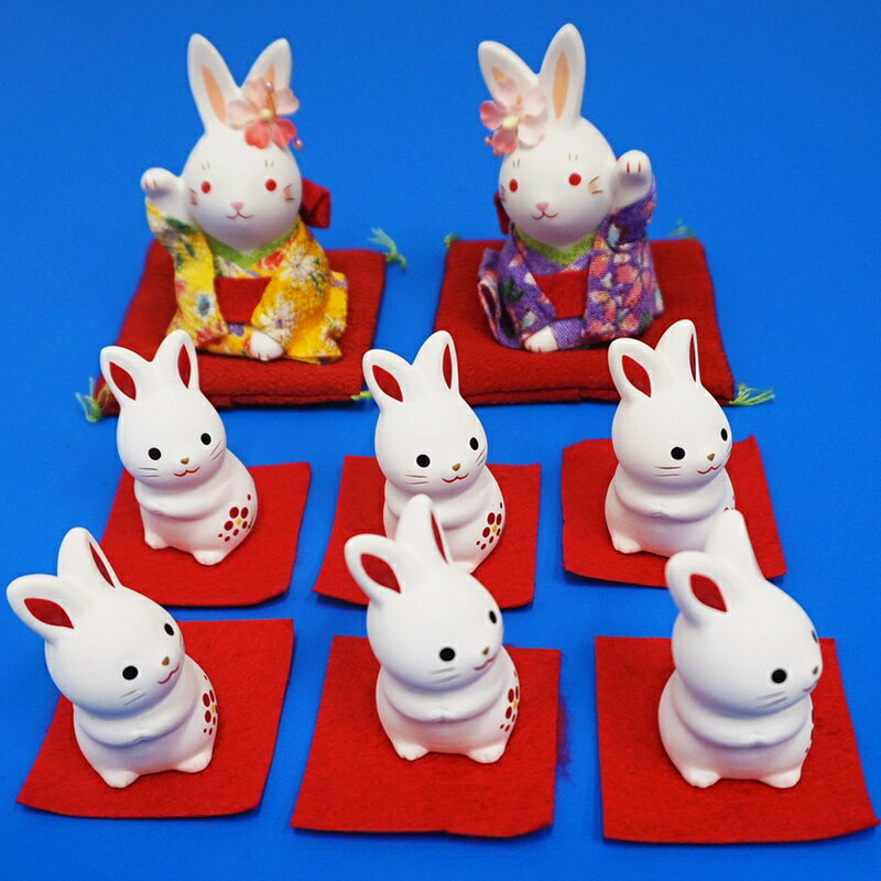 陶器の商売繁盛ペアうさぎとミニうさぎ6匹セット 【商品番号】No.1628 【商品説明】右手と左手を上げたうさぎと、ミニうさぎの陶器の置物です。うさぎは繁殖能力が高いことから「子孫繁栄」、そしてピョンピョン飛びながら進む姿がトントン拍子に進...