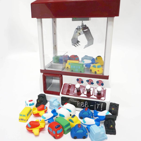 UFOキャッチャーマシン　＋　ぷかぷか人気のりもの　25個 【商品番号】No.17477【商品説明】UFOキャッチャーゲームが自宅で出来ます。本体と景品付きのセットでお買い得！1：コインを入れると、ミュージックが流れ、スタート。2：レバーを...