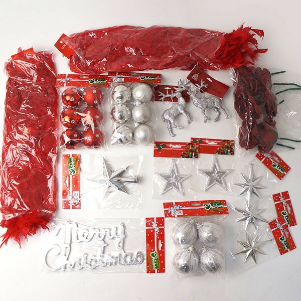 クリスマスツリー装飾　オーナメントセット　フェザーレッド 【商品番号】No.21697 【商品説明】クリスマスツリーを彩るオーナメントのセットです。定番クリスマスカラーのオーナメントセット。モールやボール、リボンやベルなど、バランスの取れた...