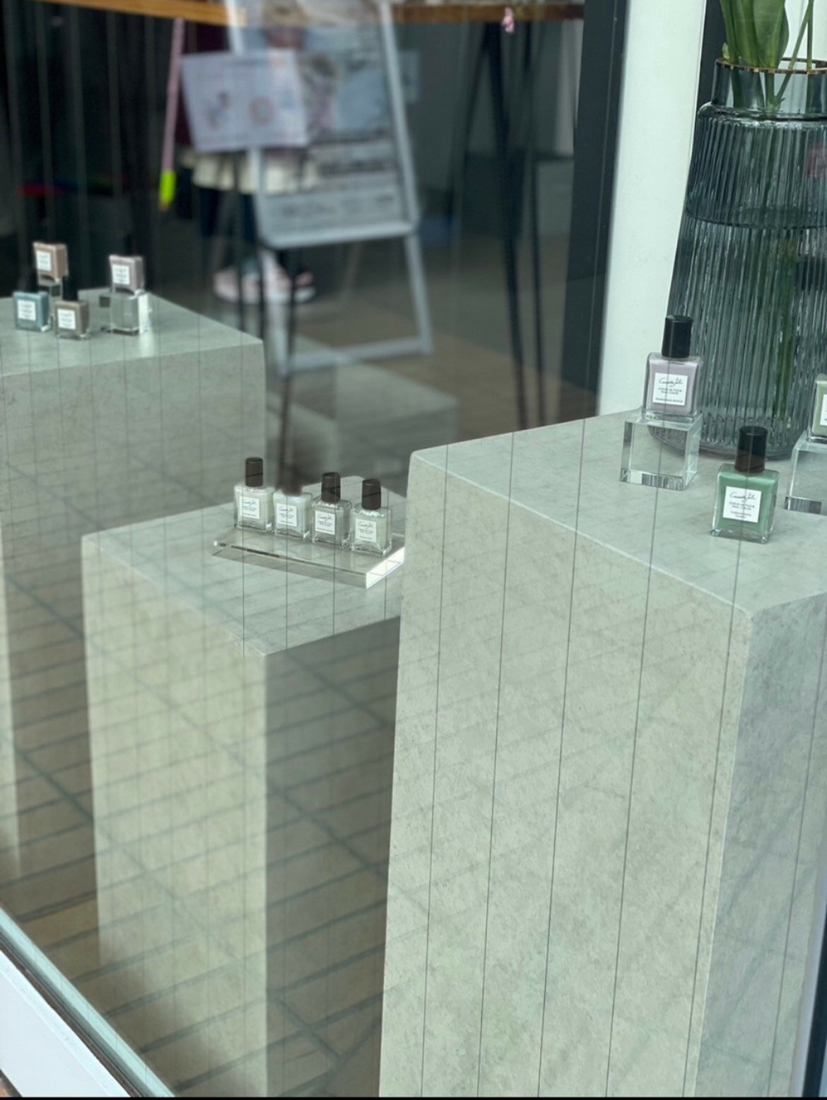 商品情報サイズ幅30cm高さ60cm奥行き30cm材質木材色モルタル調