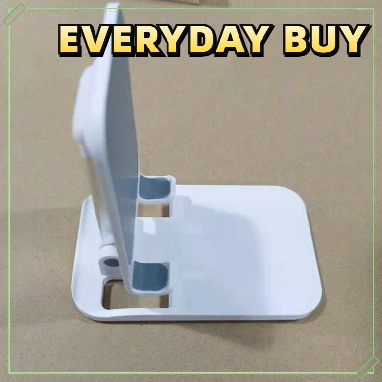 ・素材：　アルミ合金、ABS ・箱サイズ：12.4cmx 8cm x 3.3cm ・商品重量：150g ・商品特徴：アルミ合金大量使用、プラスチック製より丈夫で安定性向上。 　　　　　　配線穴設けており。充電しながら使用できます。 　　　　...