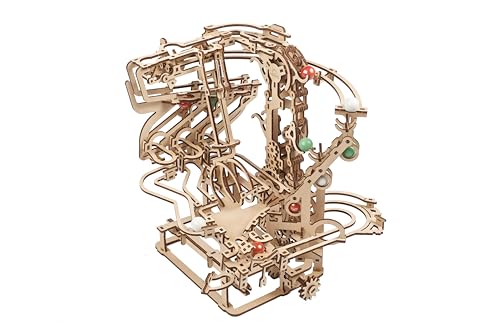 チェーンホイスト・ 70156・・Style:チェーンホイスト・マーブルランシリーズは完成後単品や2台、または全種くっつけてもおもちゃとして楽しめる木製パズルです。・付属の玉を走らせて冒険を楽しむおもちゃです。コンパクトなスペースに複数の要...