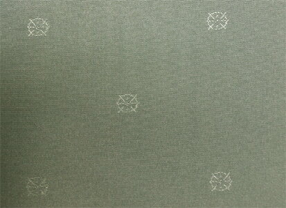 キュプラ先染め甲州織裏地 です。 素材: キュプラ 50% ポリエステル 50% 生地幅: 74cm ベース色: モスグリーン Woven in Japan （富士吉田の甲州織） ※金額は裏地10cmあたりの金額です。 ※撮影の都合上、最大...