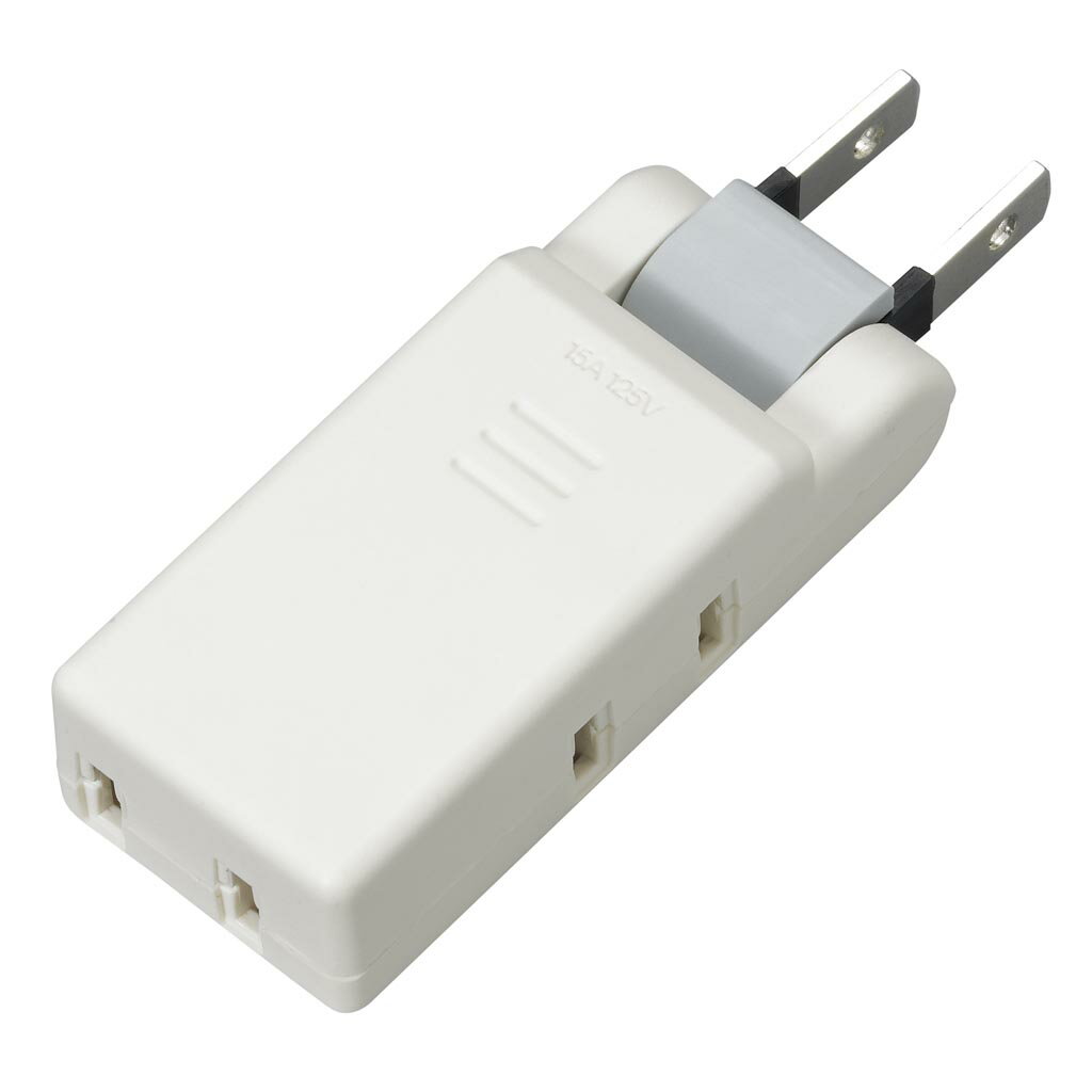 ●コンパクトサイズなのでスペースを気にせず配線できます。●プラグは埃や湿気によって発生するトラッキング火災を予防するぜ絶縁カバー付です。●180度動くスイングプラグで上下方向にスッキリ配線できます。●個口数:3●定格容量:125V15A 合...