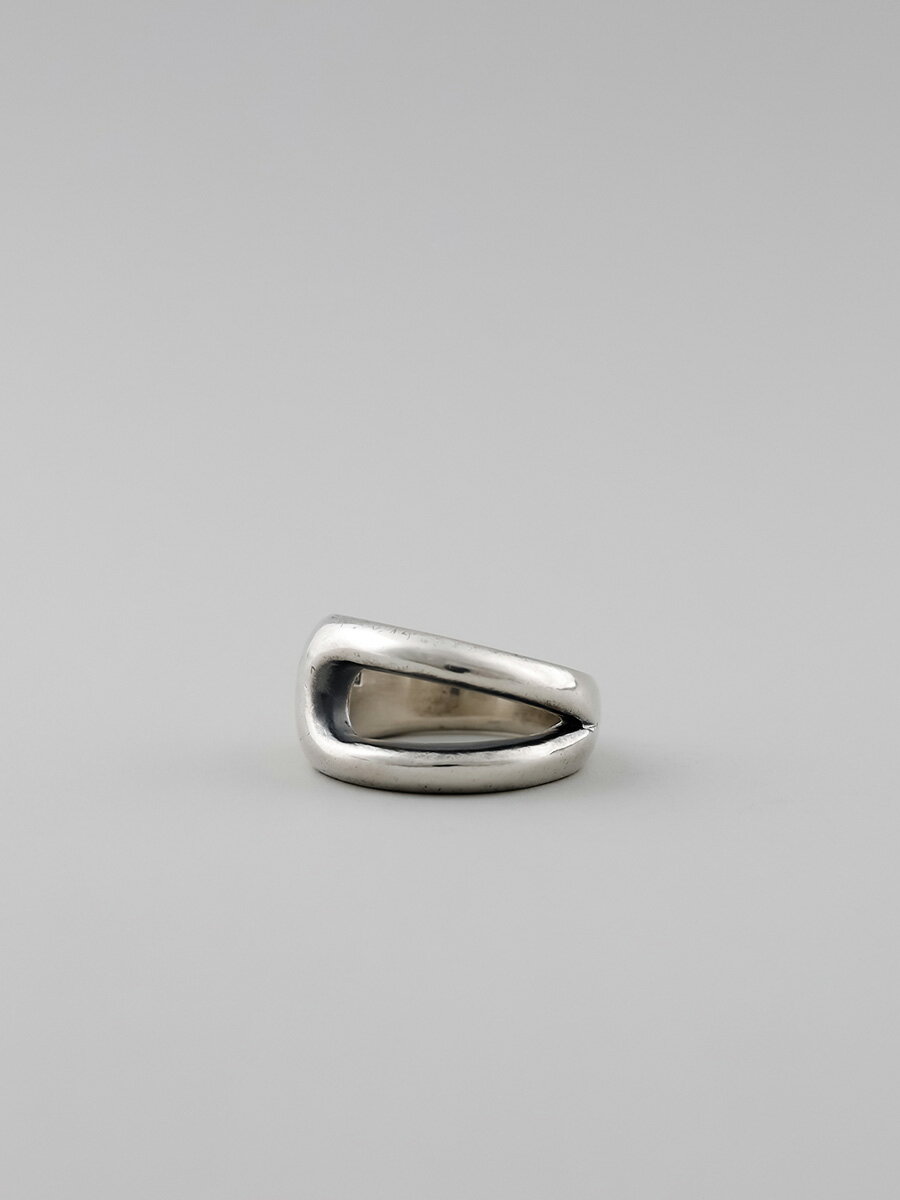 ■BRAND/ブランド HANK / ハンク UNUSED JEWELRY 意図的に造られた”未使用”のジュエリー Jewelry is one of the oldest artifacts in archaeological histo...