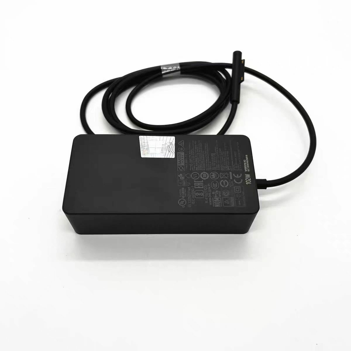 型番 Model 1798 出力 DC 15V 6.33A（102W） USB：5V 1.5A 入力電圧 AC 100-240V 50-60Hz インターフェイス Surface専用磁気コネクタ×1 USBポート×1 対応機種 Surfac...