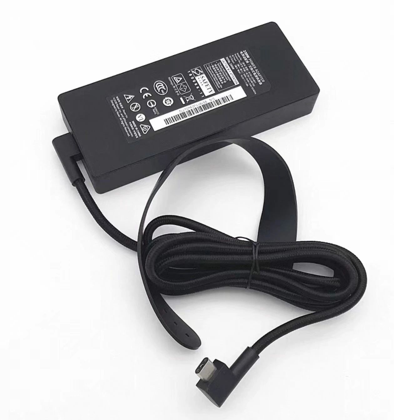 商品名 Razer 230W USB-C電源アダプター 型番 RC30-024801 RZ09-02886 入力 100-240V 50/60HZ OUTPUT 19.5V11.8A 230W パッケージ内容 ACアダプター、ACケーブル ...