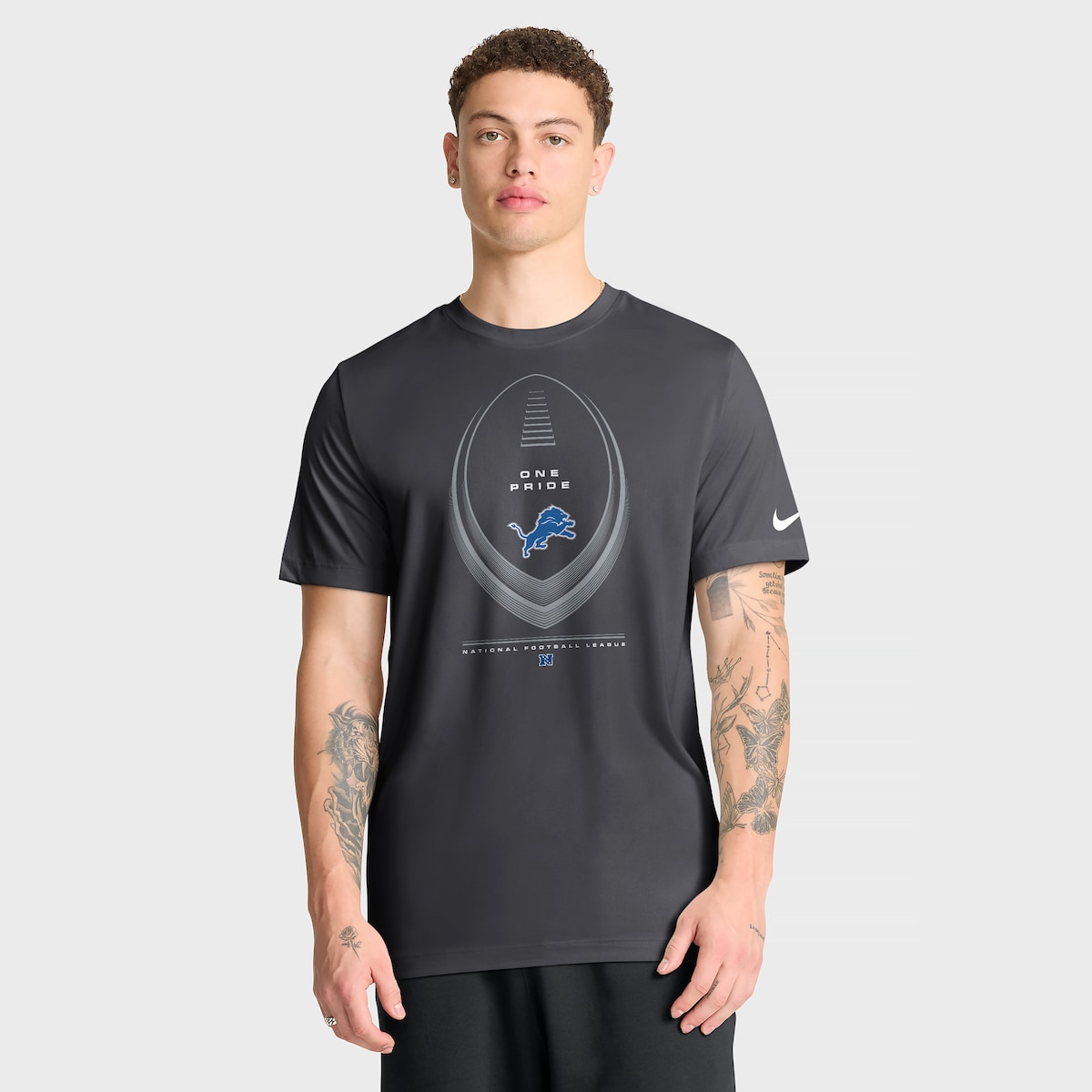 Nike constructed this Detroit Lions Legend Icon Dri-FIT T-Shirt for those times when you're staying active. The lightwei...