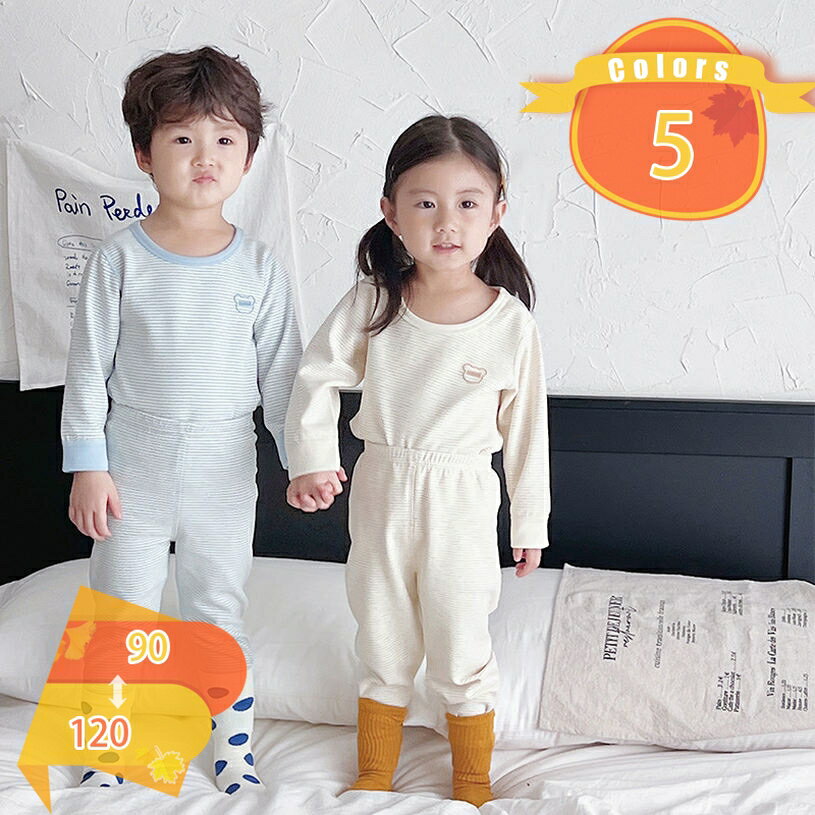 表地：コットンメイン素材：コットン★　★女の子も男の子も大好きな柄を詰め込んだおしゃれなセットアップです。お部屋でもおしゃれを楽しめるフリル長袖ルームウェアです。★　★心地いい感触の綿100％の天然素材で、肌ざわりが良く吸汗性にも優れていま...