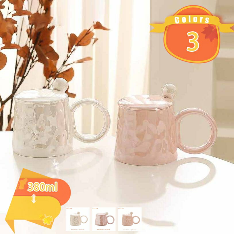 メイン素材：セラミック商品サイズ：（カップ---直径約8cm、高さ約8.3cm、 容量：約380ml）。商品仕様：コップ*1個、蓋/スプーン付き 。 *焼物のため，多少の寸法ずれが生じる事があります。予めご了承下さい。ちょっと一息つきたい時...