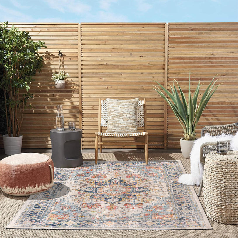 メイン素材：ポリエステル♪♪【高級雰囲気溢れ】ペルシャ伝統的な柄は優雅な雰囲気を醸し出し、高級を溢れたラグ。♪♪【丁寧にヘム加工・すぐれた耐久性】ラグマットのふちはヘム加工で強度をアップ。ラグの周囲をしっかりとしたポリエステル生地で縫製して...