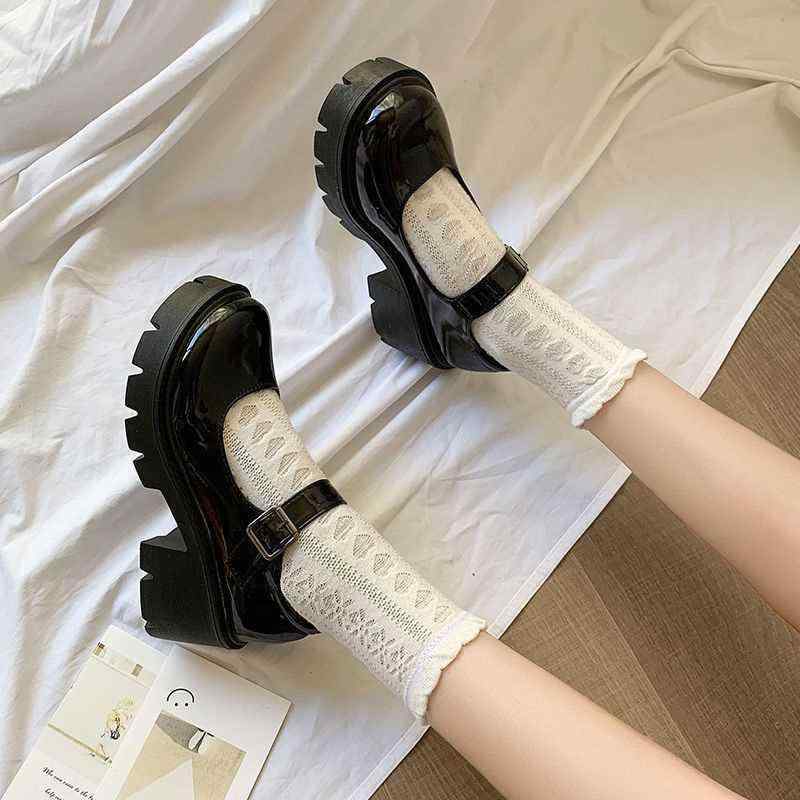 ・カテゴリ: スニーカー・スタイル: 民族風・性別: 女性・つま先形状: オープントゥ・柄: ストライプ・流行要素: 花柄・アッパー素材: デニム・素材特徴: スエード・ソール素材: ゴム・インソール素材: フェイクファー・ヒール高さ: フ...