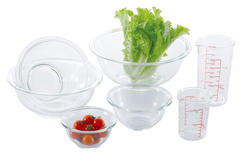 サイズ:250ml/外径11.6×高さ5.8cm、500ml/外径14.4×高さ6.8cm、900ml/外径18×高さ8cm、1.5L/外径21.3×高さ9cm、2.5L/外径25×高さ10.2cm、メジャーカップ(200ml)/径7.4×...