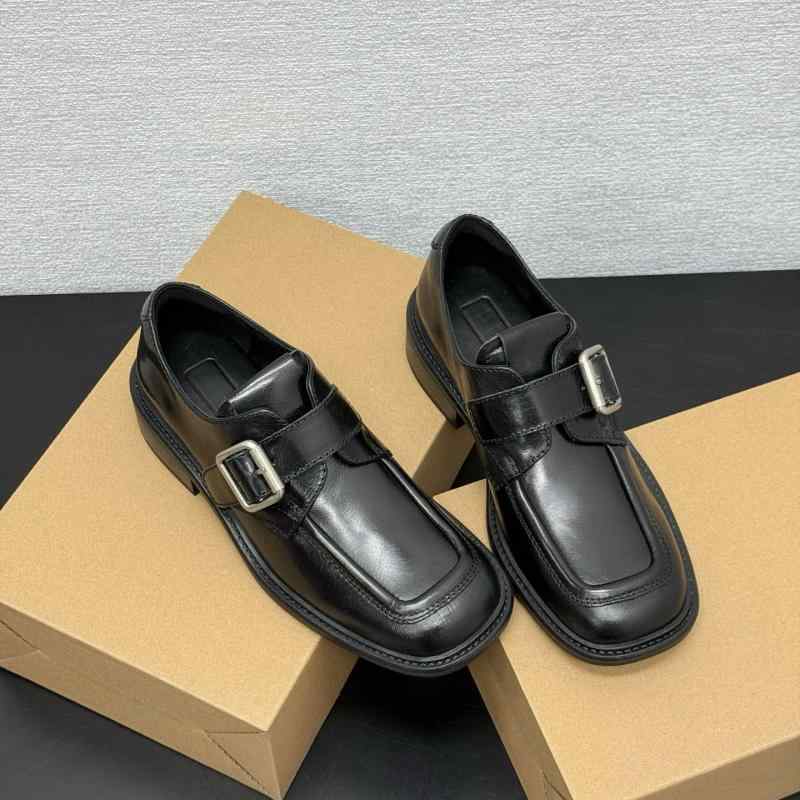 レディース ローファーシューズ ブラック レトロ スクエアトゥ ベルトバックル ミドルヒール 本革 フラットシューズ カジュアル 普段使い 通勤 軽量 快適 女性用 フラット シンプル デザイン 足元おしゃれ・カテゴリ: ローファー・スタイ...