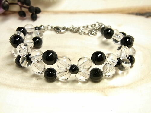 天然石名称 オニキス、水晶 意味・効果 オニキス：邪気や悪気を祓う魔除けの石として、古来より大切にされてきました。また、忍耐力や根気を強化し、目標達成にサポートしてくれると言われています。 水晶は優れた浄化作用により、他の石の浄化や石同士の...