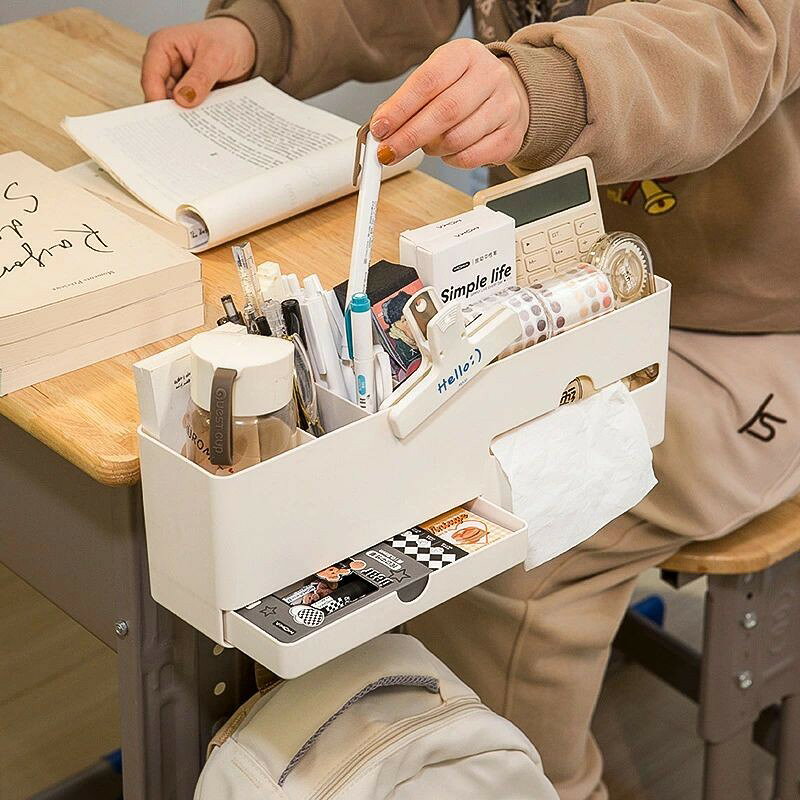 ITEM INFORMATION■ 商品説明デスクサイドに取り付け可能なクランプ式収納ラックです。工具不要で簡単に設置でき、ノートPCやタブレット、文房具などの小物を整理整頓できます。スチール製で頑丈な作りです。