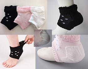 ★翌朝、しっとり潤う、カカトケア！★翌朝、しっとり潤う、カカトケア！＊内側のカカト部分に特殊な保湿シートが施され、水分を逃さないので一晩中かかとの保湿ができます。＊足のひび割れ・カサカサでお悩みの方へ、寝ながら簡単ケア。＊足口はゆったりして...