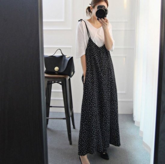 商品説明ゆったりサイズ、サスペンダー、ワイドレッグのパターン。ゆったりと優しいシルエットが特徴のサロペットパンツです。エレガントに広がるワイドパンツが大人っぽく、かっこよさもセクシーさも欲張れます。毎日使えるルーズフィットで可愛いジャンプス...