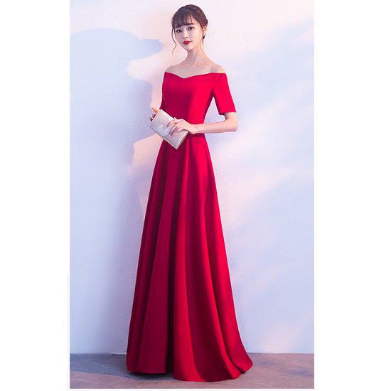 商品説明長めのロング丈ワンピースドレスです。オフショルダーのデザインがきれいなデコルテを見せてくれます。Aラインで体型カバーもばっちりです。カラーレッド、ブラックサイズS、M、L、XL、2XLS着丈：130mバスト：80cmウエスト：64c...