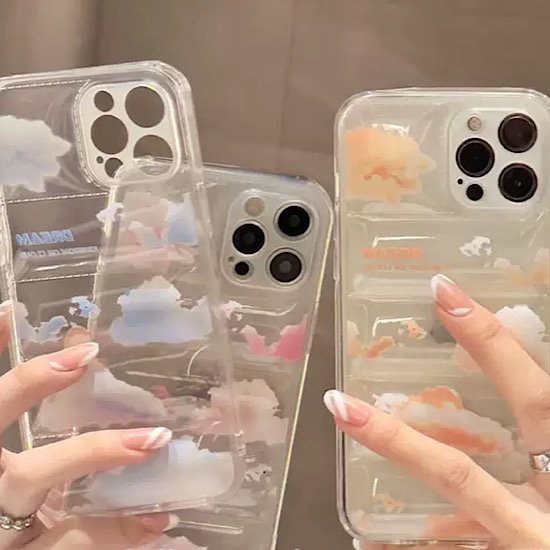 商品説明凸凹なデザインとクリアな雲が個性的なiPhoneケース。軽量でクリアタイプのため持ちやすく、程よい硬さのTPUケースは手にも心地よくフィット！カラーブルー、オレンジ、ピンク素材シリコン【該当する携帯電話モデル】iPhone 13、i...
