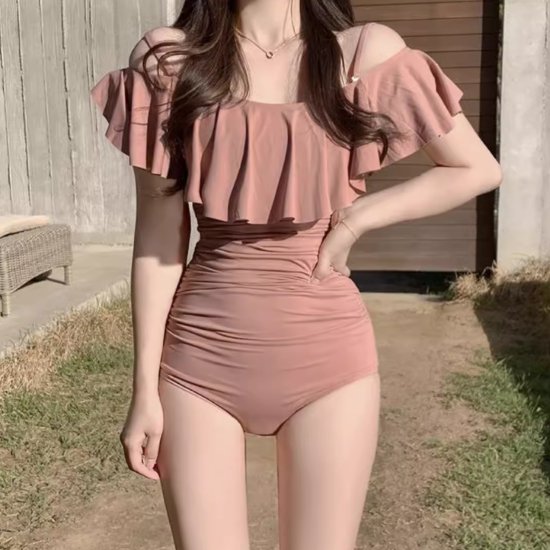 商品説明フリルが可愛いワンピース水着。オフショルダーがデコルテラインを綺麗に演出。大きめフリルで気になる胸元をカバーしてくれます。カラーピンク、ブラックサイズM、L、XLM身長：152-160cm体重：40-47.5kgカップサイズ：70A...