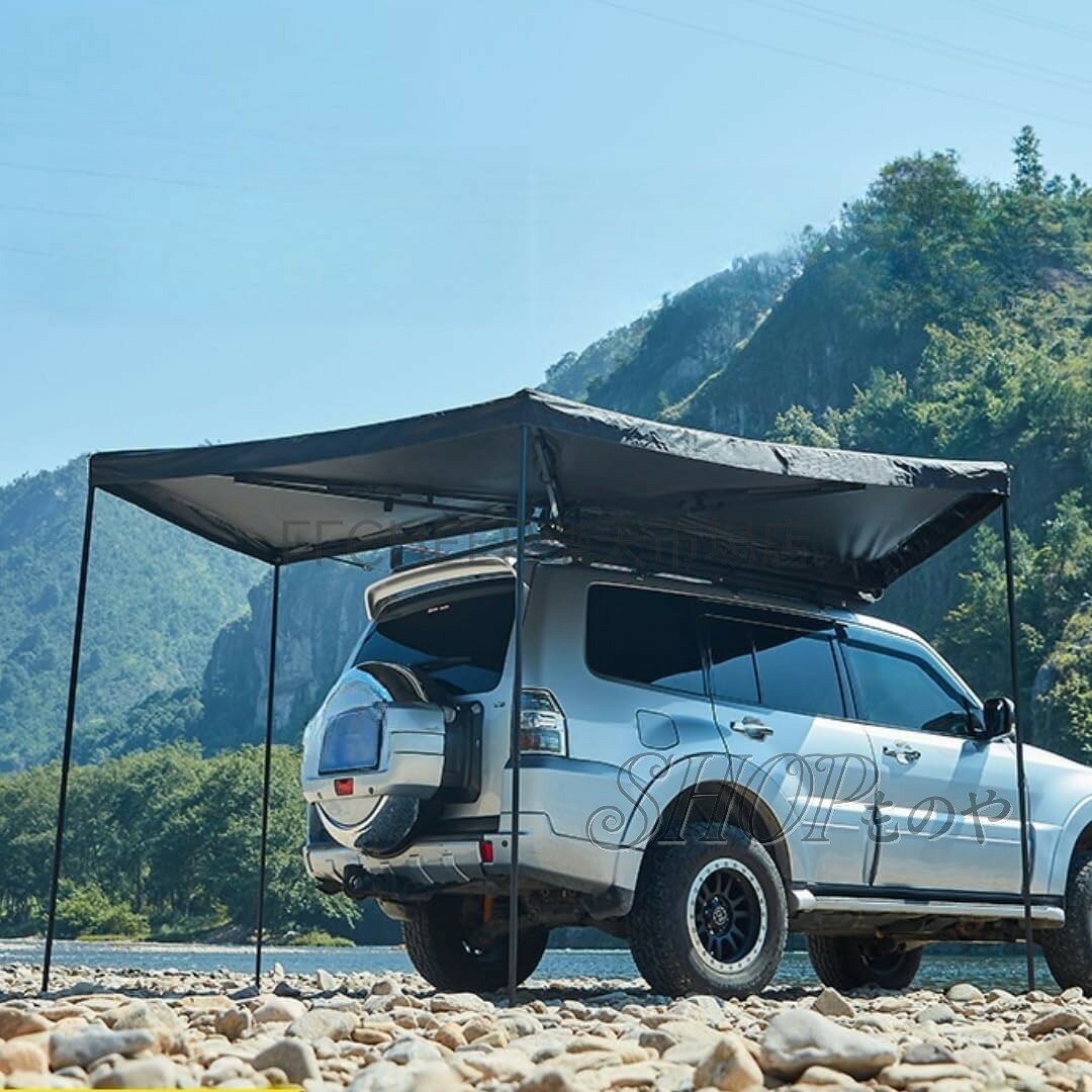 【商品名】【7 月期間限定！ポイント 6 倍~】カーサイドタープ タープ テント 車用 カーサイドオーニング サンシェード 270°展開カーサイドタープ カーサイドタープ 軽自動車 用屋外格納式オーニング 車中泊 アウトドア 設営撤収簡単【...