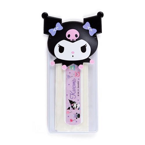 本体サイズ:ケース:約6.2×0.7×12.3cm、絆創膏:1.9×7.2cm。 主な材料・原料:ケース:PVC、絆創膏:ポリオレフィン 使用期限:2026年3月。 (C)2005,2021 SANRIO CO.,LTD.(P)