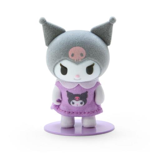 本体サイズ：約幅3.5×奥行3×高さ6cm土台:約4×0.1×4cm。主な材料・原料：PVC 足裏にマグネット付き。金属製の土台にぴたっとくっついて、ドールを固定可能。手、足、首が動き、様々なポーズが楽しめる。右手に小物を持たせられる。お洋...