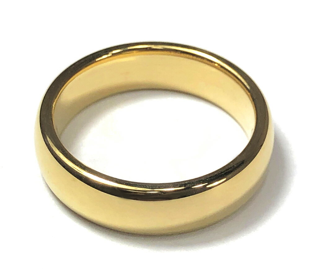 丸みを持たせたシルエットが落ち着いた雰囲気を演出するタングステンリングです。カッティングを一切施さない事でギラギラ感を適度に抑えた使い勝手の良い一品です。上品なゴールドカラーが指元に上品さとゴージャスさを同時にプラスしてくれます。 幅:6....