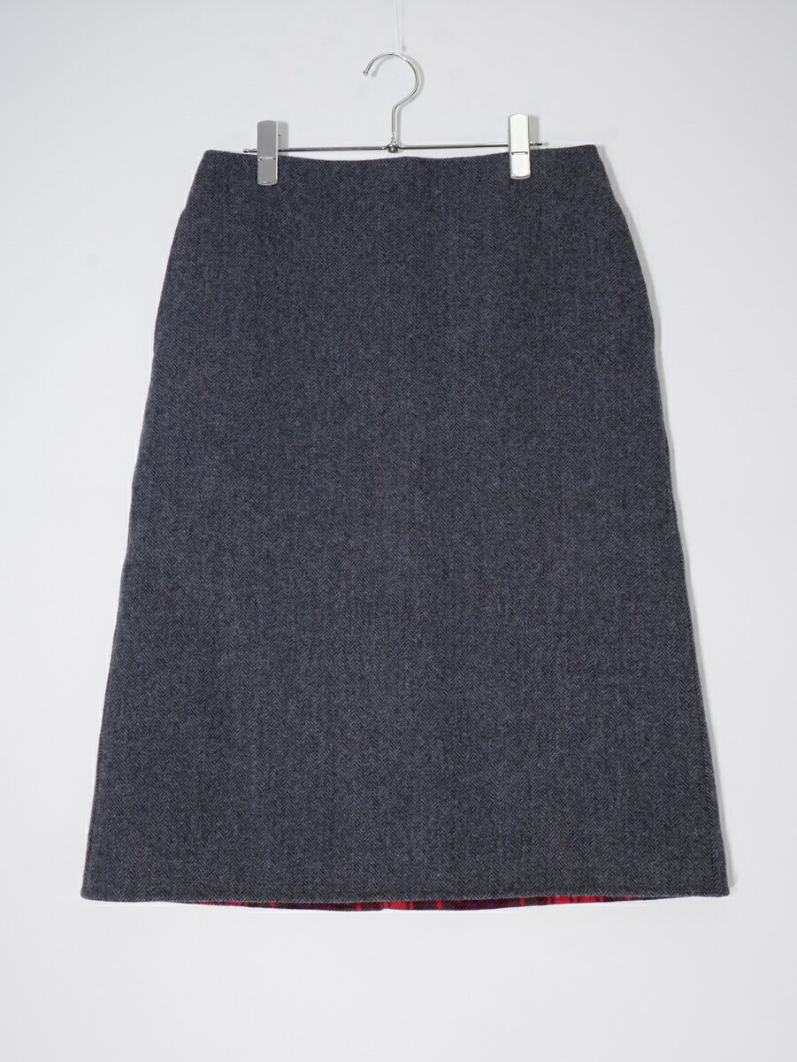 アイテム説明 ブランド Drawerドゥロワー アイテム ダブルフェイス裏チェック ウールヘリンボーンスカート サイズ 38　ウエスト約74cm/ヒップ約98cm/総丈約68cm カラー グレー 素材 ウール93% ナイロン5% シルク2%...