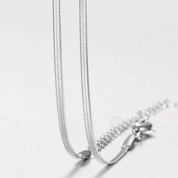 海外からの発送となりお届けに2週間程度を頂いております。予めご了承くださいませ。商品名2 シルバー カラー 蛇 へび ネックレス ステンレス リング 指輪 リンク 長さ 調整可能 シック チョーカー スネーク スペックメタルタイプ:ステンレ...